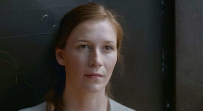 폴링 (2017) - Falling | 드라마 영화 | 나딘 슈비터 감독 | 영화창고