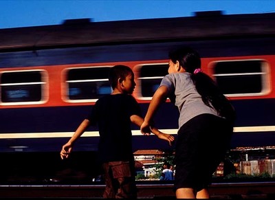 깃발 (2002) - The Flag | 가족 영화 | 난 아크나스 감독 | UDANAX 영화정보